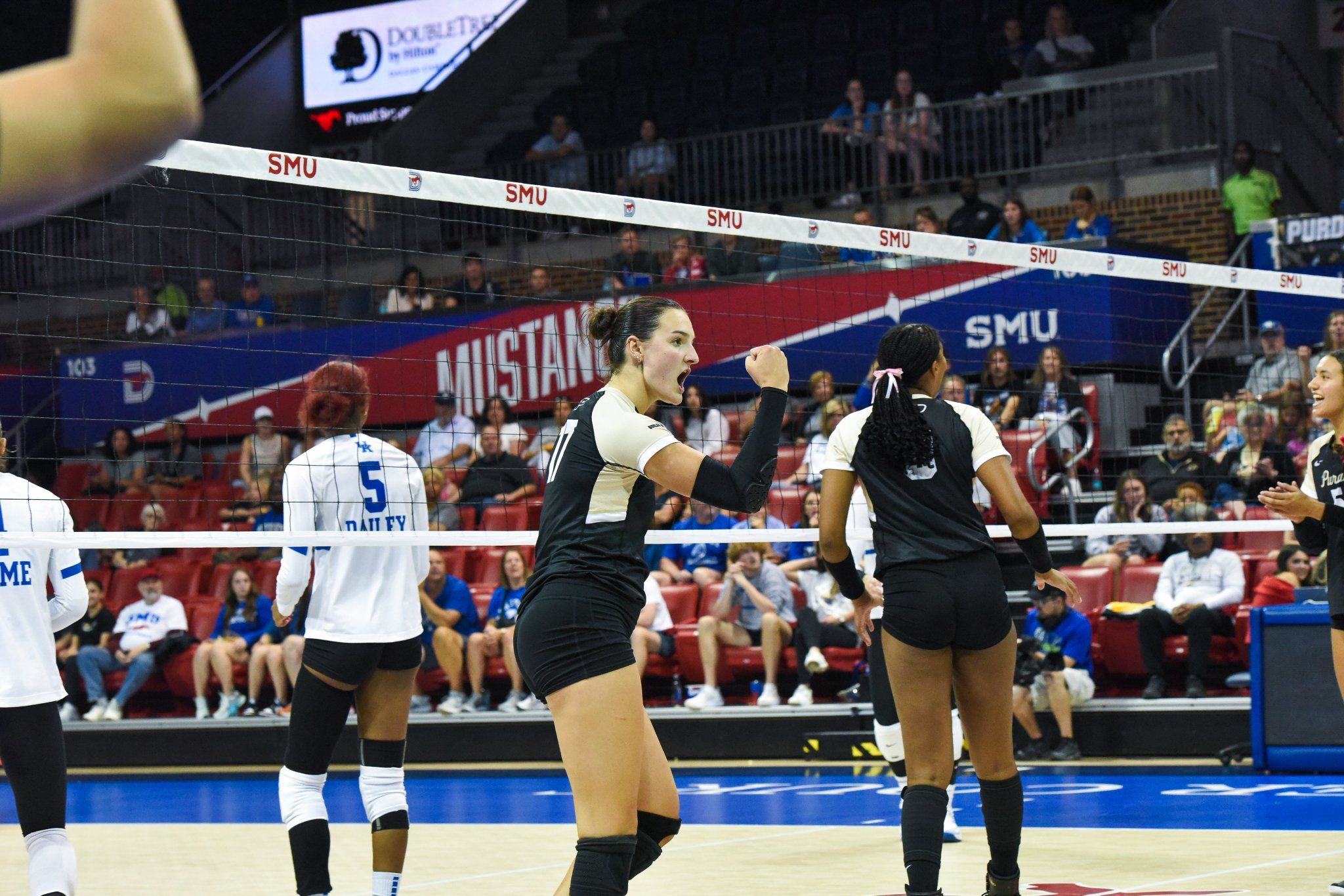 Stanford, Louisville, and Purdue win thrilling weekend in college volleyball | The GIST